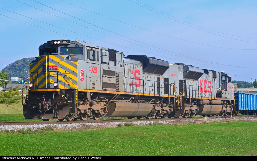 KCS 4028. CP's Tomah Sub.